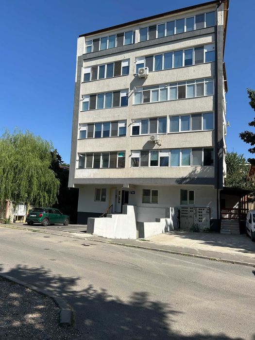 Inchiriez 300 mp spatiu depozit subsol acces rampa auto Metrou Pacii ...