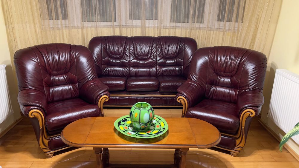 Set canapele din piele Villiers Craiova • OLX.ro