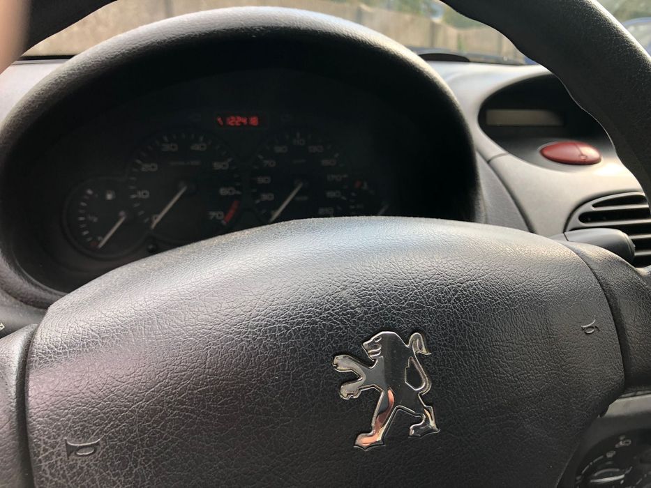 Vand peugeot 206, an 2007, Motor 1,4 , benzina , culoare visiniu ...