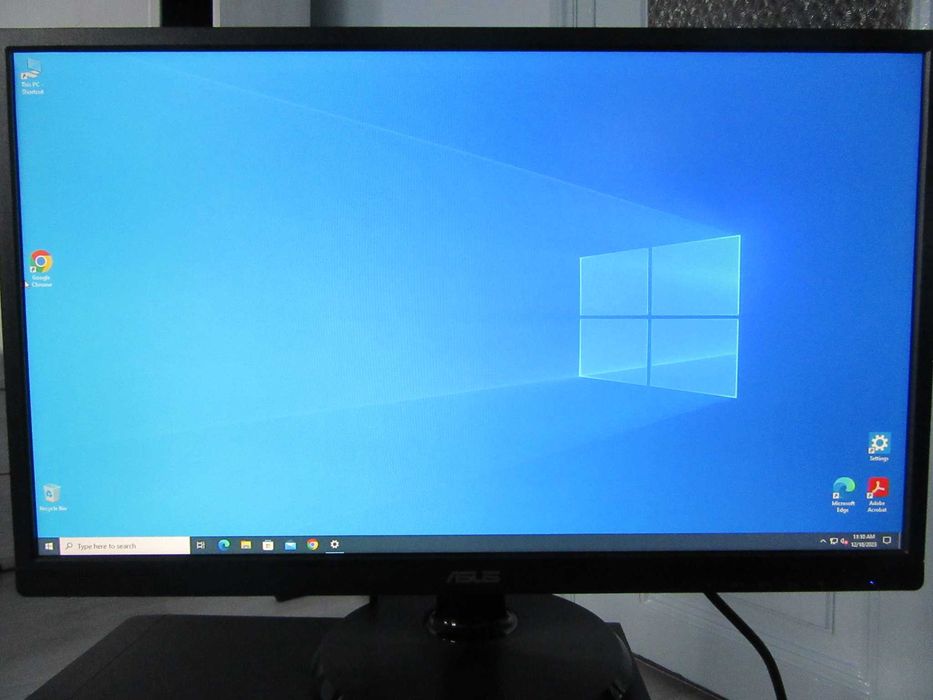 Vand PC AsusPRO i3, NOU, complet (cu monitor, tastatura, mouse) Sibiu ...