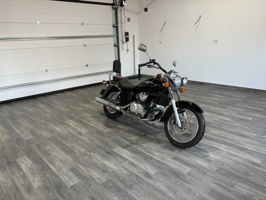 Honda Shadow 125 Neudorf • OLX.ro