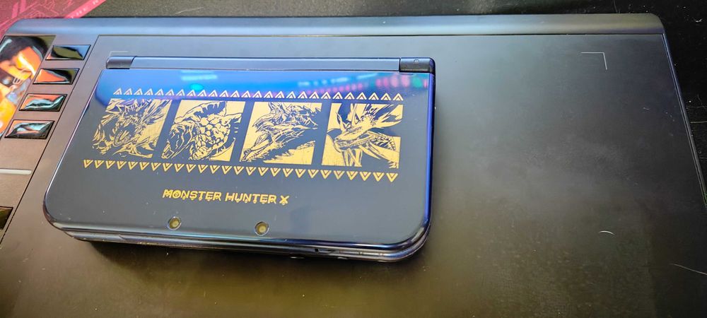 New Nintendo 3DS Xl/LL Monster Hunter Cross Hunting modat Bucuresti ...