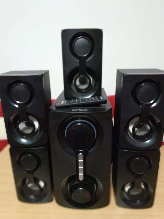 Boxe audio cu conectare prin cablu Baicoi • OLX.ro