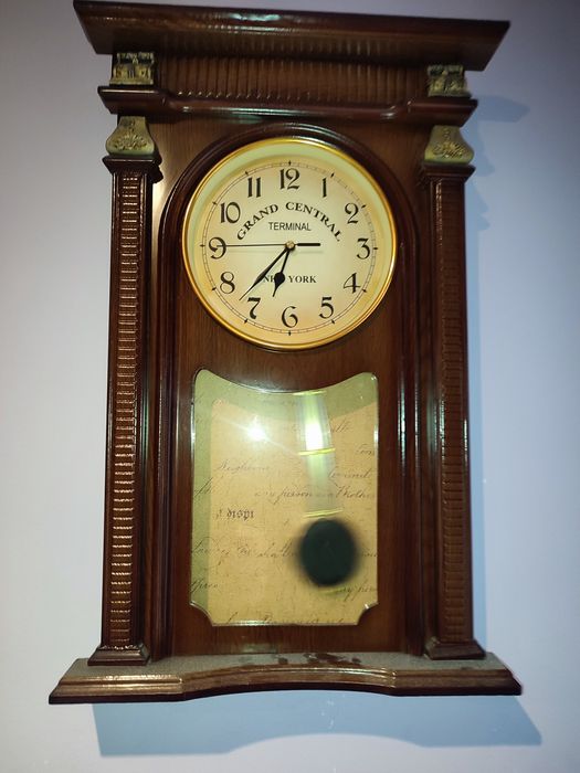 Ceas de perete cu pendul Galati • OLX.ro