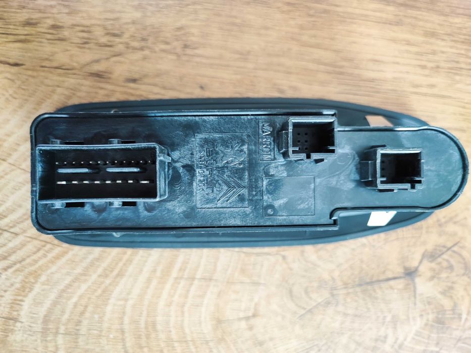 Панел/управление за ел. стъкла Peugeot 2008/208/Citroen гр. Пловдив ...