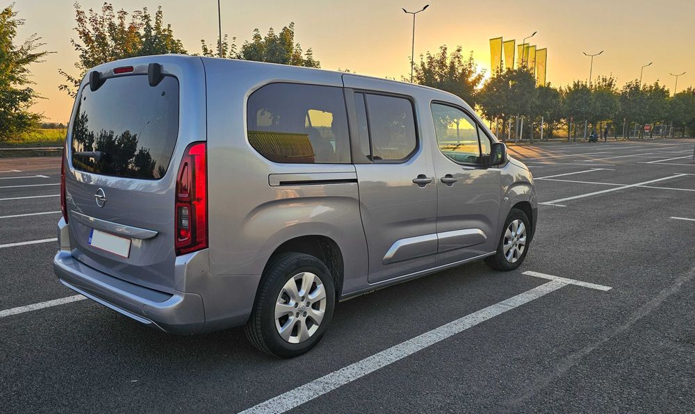 Opel Combo Life XL 7 locuri 2021 14000km Arad • OLX.ro