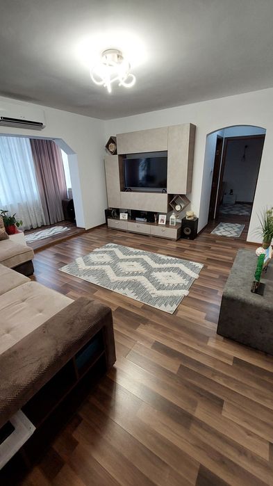 Proprietar ,vând apartament 3 camere 67mp,Zona Modern Timisoara ...
