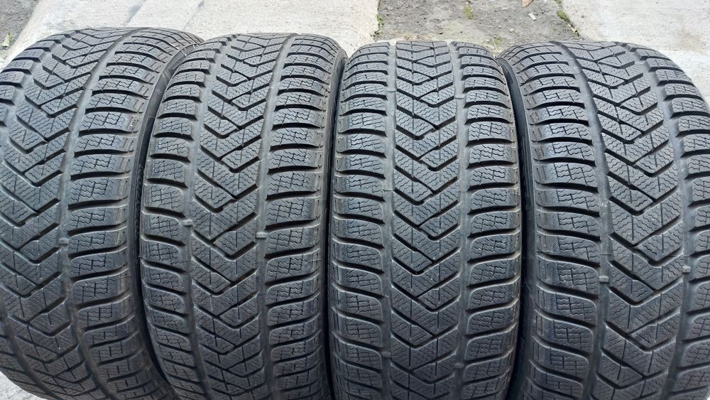 Зимни гуми 225/45/17 Pirelli Sottozero 3 4 броя гр. Варна Победа • OLX.bg