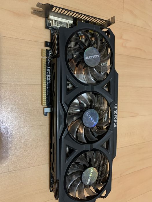 Placa video GIGABYTE Radeon R9 280X OC WindForce 3X 3GB GDDR5 384-bit ...