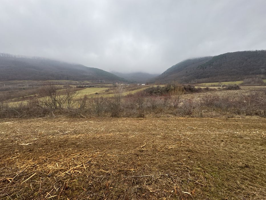 Teren extravilan 1100 mp Poplaca spre Orlat.priveliste superba.schimb ...