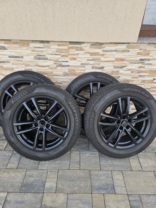 Jante BMW r18 g01 g02 x3 x4 cu anvelope iarna 225 60 r18 Zalau • OLX.ro