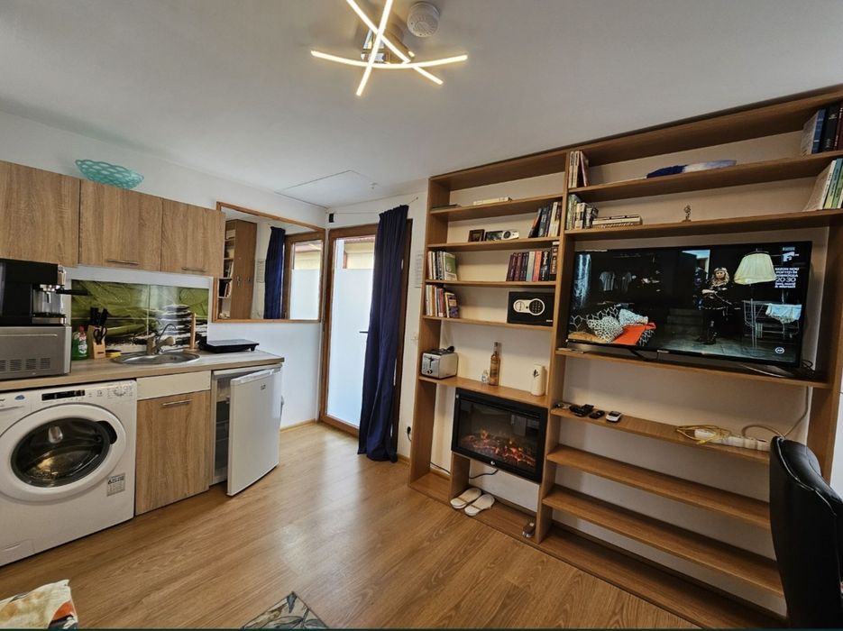Ofer spre închiriere o garsonieră, tip Studio Flat, dotată Deluxe in s ...