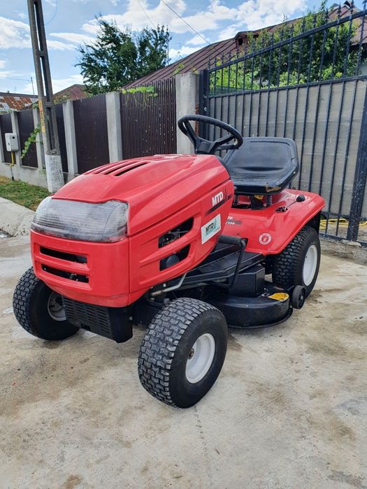 Tractoras de tuns iarba gazon MTD Mizil • OLX.ro