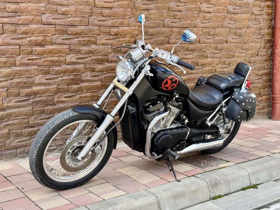 Suzuki Intruder VS 700 Baru • OLX.ro