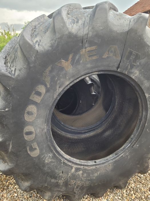 Anvelope Combină, Goodyear 650/75 R32 (24.5 R32) Caransebes • OLX.ro