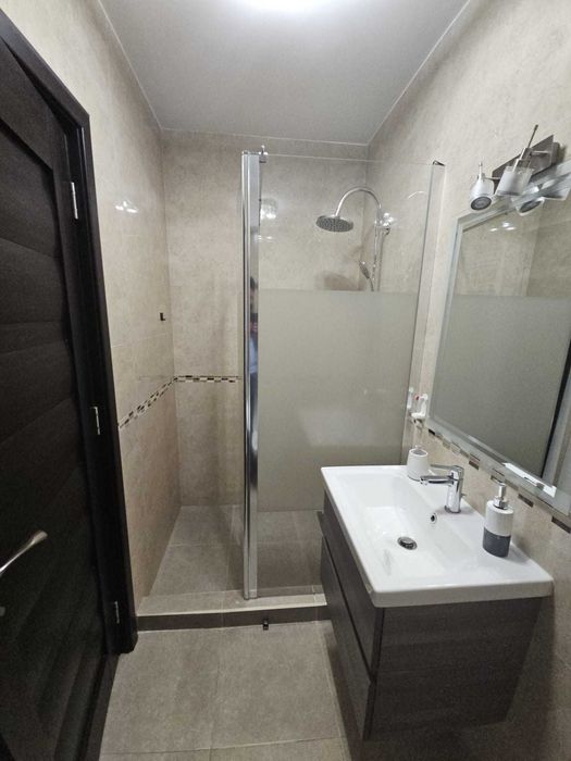 Pacurari-Rasarit de Soare. 3 cam., 2 bai, loc parc.+boxa, semimobilat ...