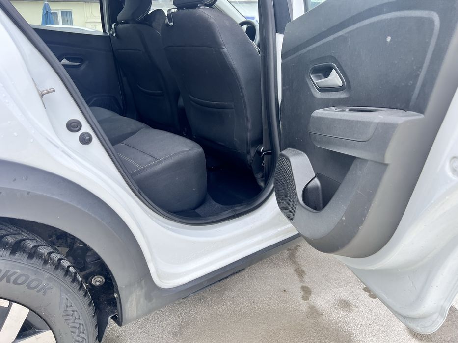 Dacia Sandero Stepway Extreme avariat Bucuresti Sectorul 6 • OLX.ro