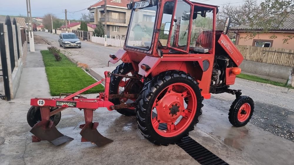 Tractor u 445 L cu acte în regula și fiscal! Medgidia • OLX.ro