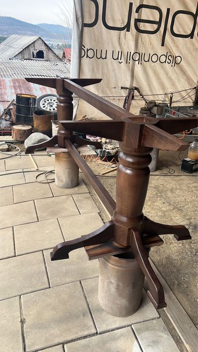 Cele mai tari picioare din lemn strunjit pentru mese de poker Bucuresti ...