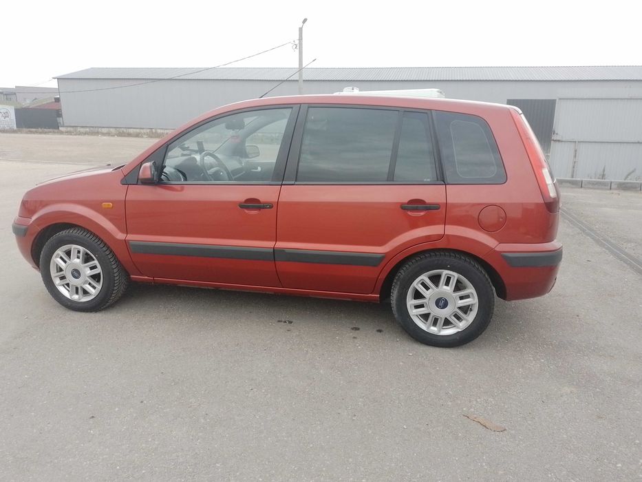 Proprietar vand masina Ford Fusion 49000km Craiova • OLX.ro