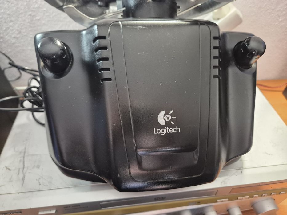 Volan Logitech G25 plus pedale Craiova • OLX.ro