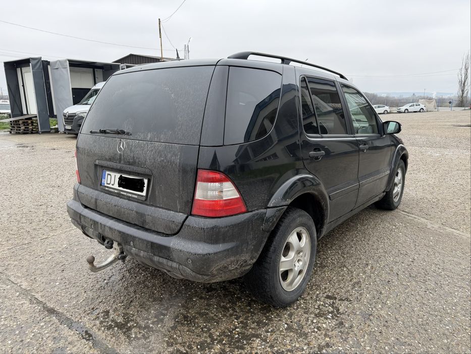 Mercedes Benz ML270 - 4x4 - diesel - 163 cai - automata Craiova • OLX.ro