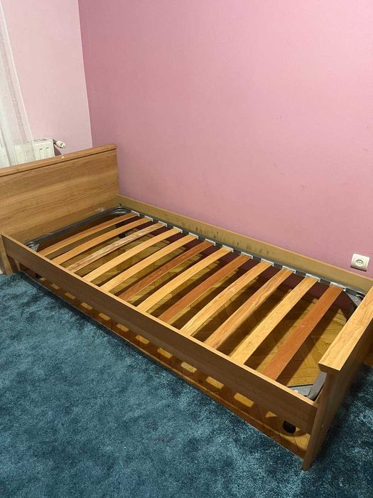 De vânzare pat plus noptieră plus birou multifuncțional Mobexpert tot ...