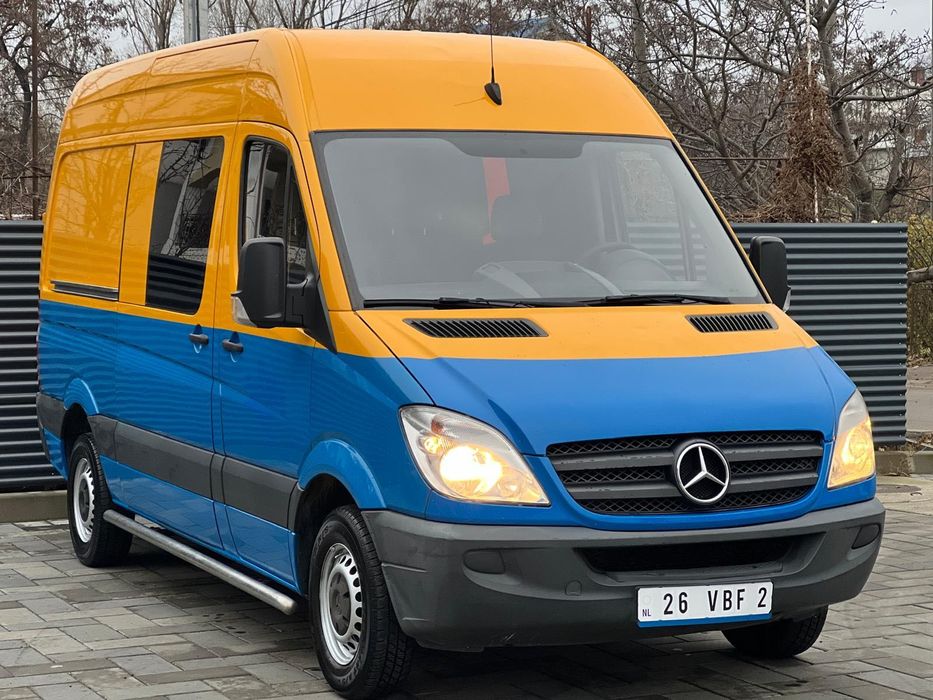 Mercedes Sprinter Dublu Cabină / 7 locuri Botosani • OLX.ro