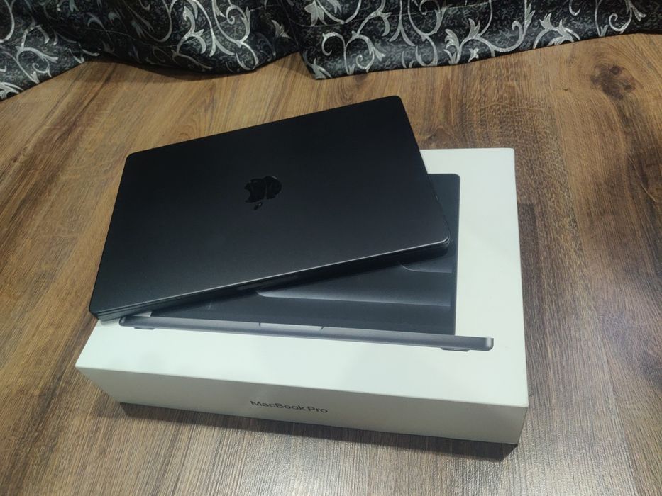 Macbook pro 14 M3 pro 2023 citiți anunțul bine Targu Jiu • OLX.ro