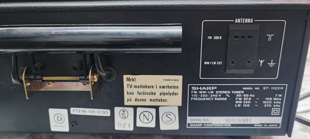 Tuner vintage Sharp Iasi • OLX.ro