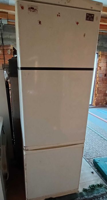 Хладилник(180/60/60) гр. Стара Загора Кольо Ганчев • OLX.bg