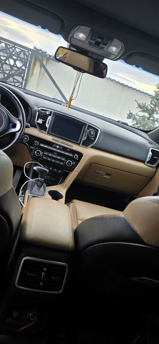 Kia sportage 4×4 Onesti • OLX.ro