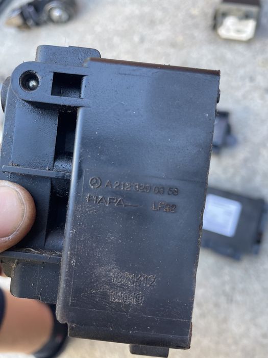 Bloc valve control compresor Mercedes w212 s class a212 320 03 58 ...