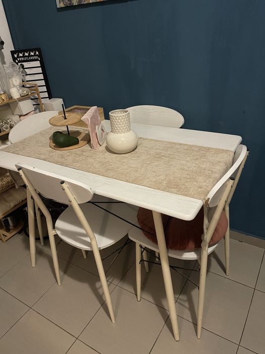 Masa de bucatarie cu 4 scaune Ilfov Popesti-Leordeni • OLX.ro