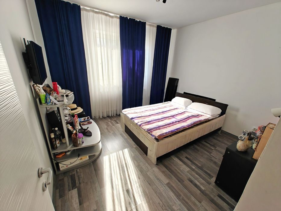 Casa cu etaj + mansarda 15 minute de metrou Pantelimon • OLX.ro