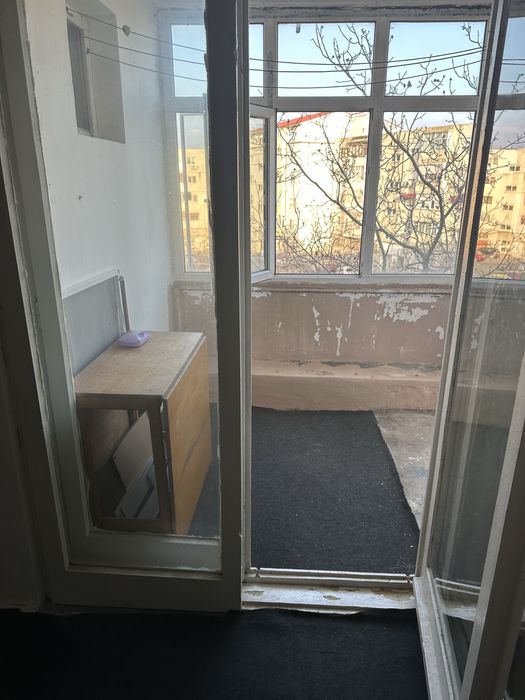 Vand garsoniera 32mp zona far Constanta • OLX.ro