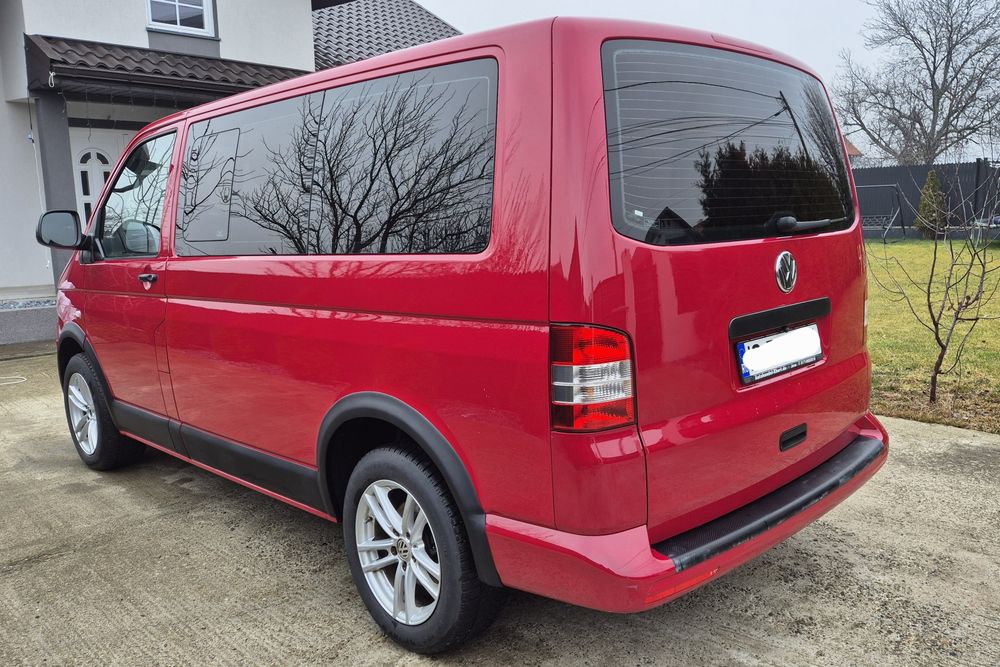 Vw Transporter T5, 2013, 2.0 TDI, 138 CP, automată, 8+1 locuri Targu Frumos • OLX.ro