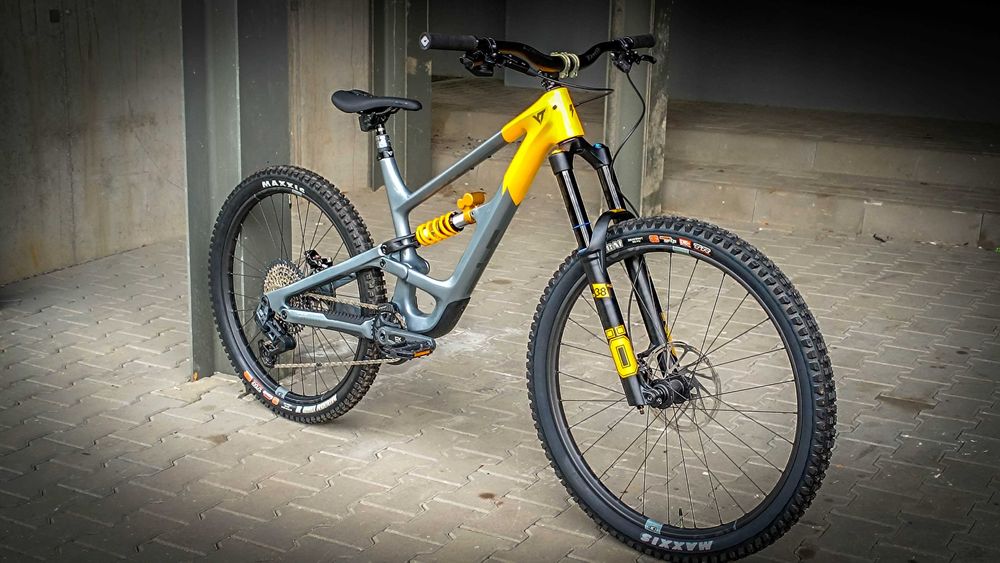 YT Capra Uncaged 11-Marime XL-MX-carbon Sibiu • OLX.ro