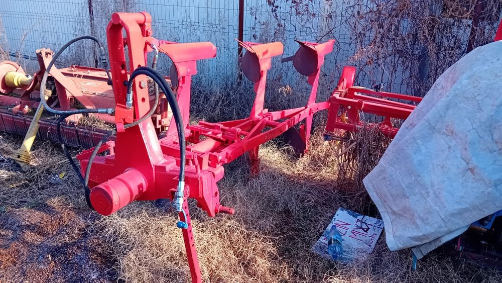 Plug reversibil cu 3 trupițe Lucieni • OLX.ro