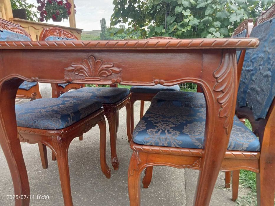 Vanzare mobila vintage din lemn masiv (stejar) Petia • OLX.ro