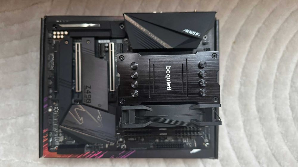 Kit i7 10700K MB AORUS Z490 PRO AX 32GB DDR4 3200Mhz Suceava • OLX.ro