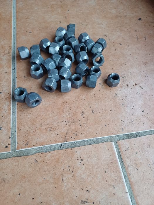 Piulite roti ford noi Pielesti • OLX.ro