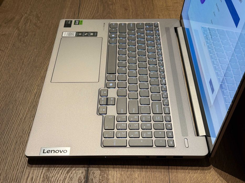 Lenovo IdeaPad Pro 5 16" OLED 120Hz Ultra 9 185H 32GB RTX 4050 6GB 1TB ...