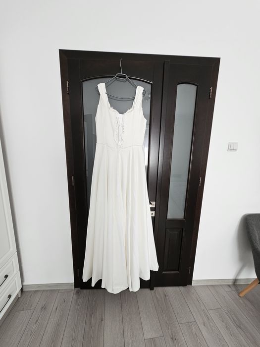 Rochie mireasa marimea 48 Orastie • OLX.ro