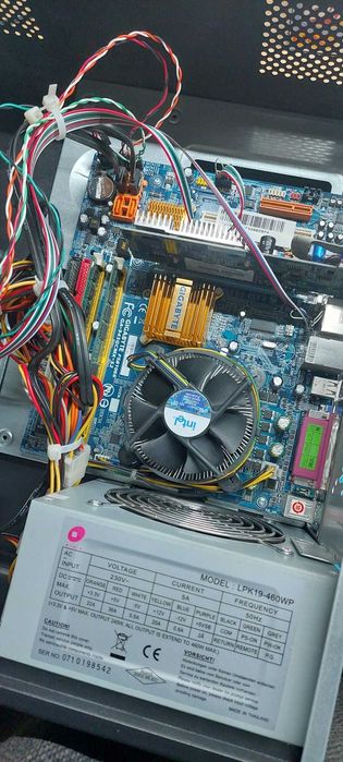 KIT PC Intel 3.00 GHz, placa video NIVIDIA, ideal Office/scoala online Oravita • OLX.ro