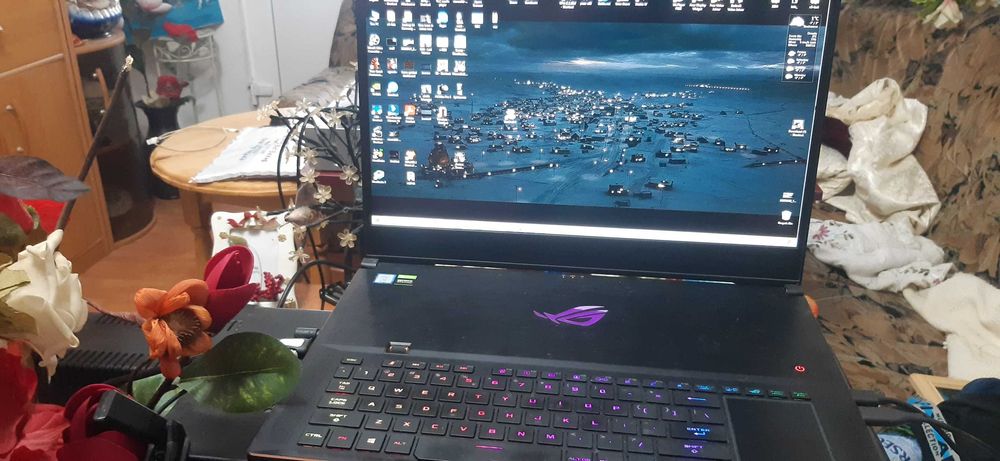 Laptop gaming Asus GX701GXR Buzau • OLX.ro