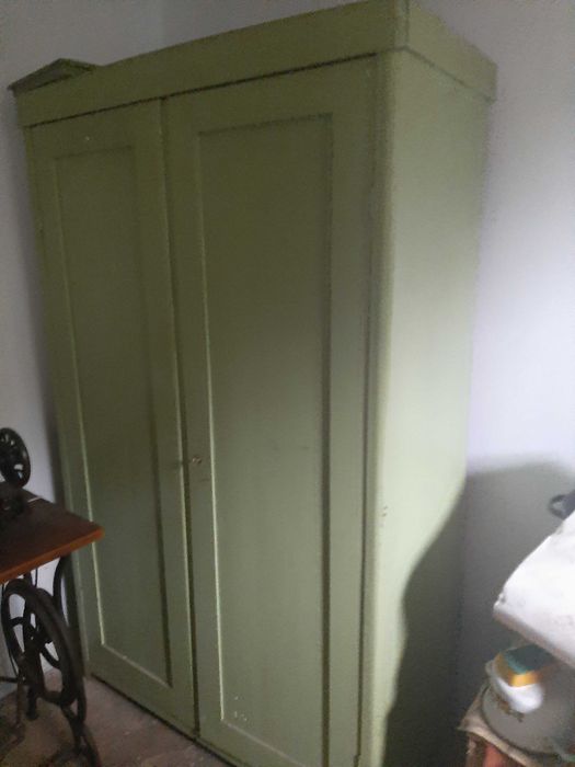 Donez mobila din lemn masiv. Turda • OLX.ro