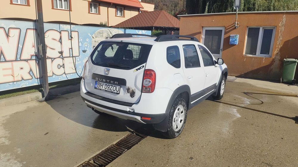 Dacia Duster 4WD 1.6 16v - 2011 - Euro 5 - Laureate PLUS / CROSS Soimi ...