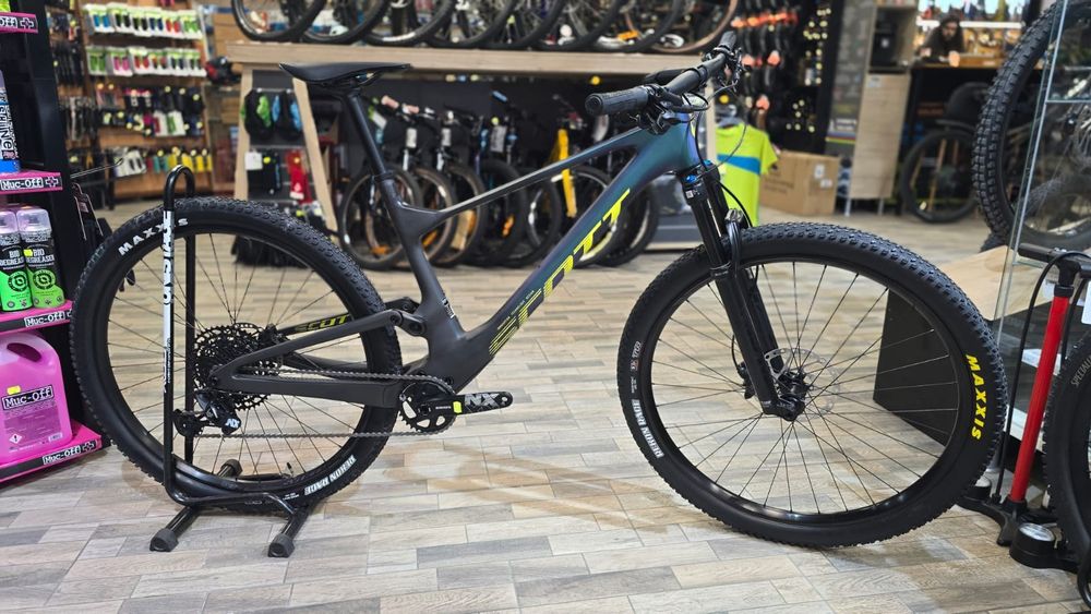 SCOTT SPARK RC comp green Iasi • OLX.ro