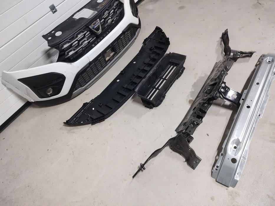 Bara fata , trager ,traversa scut bara Sandero stepway 2021,2022 Bascov • OLX.ro